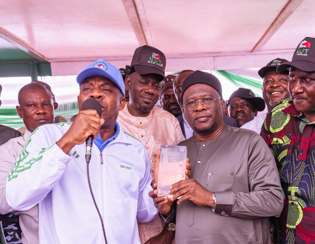 Fintiri Honoured with NUT Golden Award as Nigeria’s Most Teacher ...